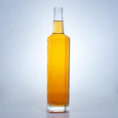 Cina 500 ml 750 ml di bottiglie quadrate di whisky vodka per tequila a vite bottiglie di liquore in vetro in vendita