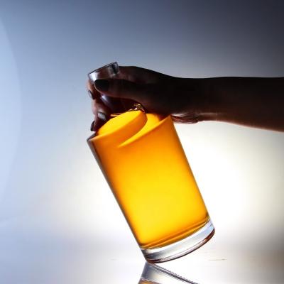 Cina Bottiglie di liquore a base di vetro a fondo spessore personalizzate per vodka gin rum champagne in vendita