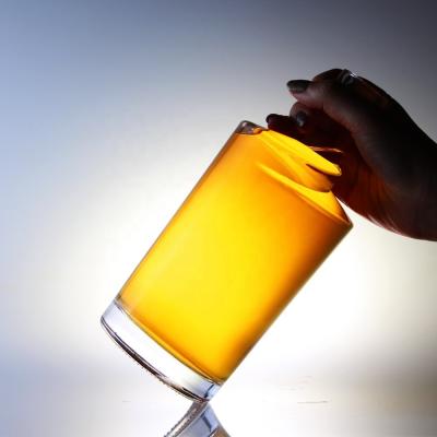 Cina Bottiglie di liquore a base di vetro a fondo spessore personalizzate per vodka gin rum champagne in vendita