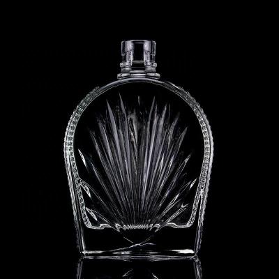Cina Bottiglia in vetro trasparente vuota di 1000 ml per le vostre esigenze in vendita