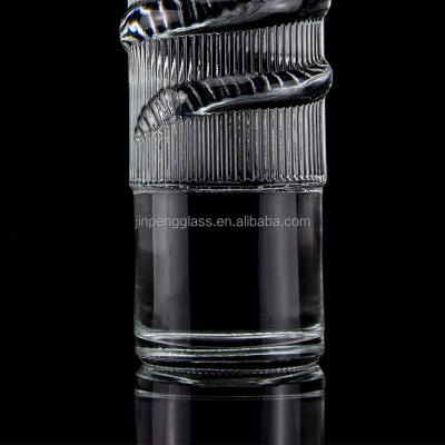 Cina Bottiglia di vetro in rilievo di lusso 750ml 1000ml Gin Rum Champagne Tequila Whisky con sughero in vendita