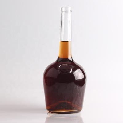 Cina Bottiglie di vetro di pietra a fondo spessa a collo lungo su misura per vodka gin rum champagne in vendita