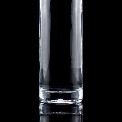 Cina Bottiglie in vetro da 1750 ml a 1000 ml per liquori personalizzate Bottiglie rotonde di vodka Utilizzo versatile in vendita