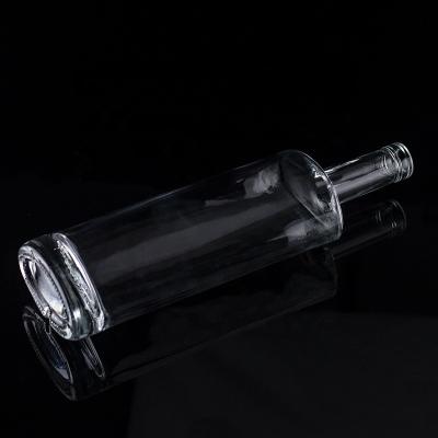 Cina Bottiglie in vetro da 1750 ml a 1000 ml per liquori personalizzate Bottiglie rotonde di vodka Utilizzo versatile in vendita