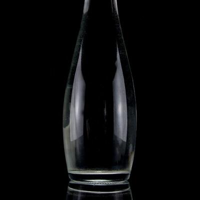 Cina 750ml 75cl Super Flint Teardrop in forma di rum Vodka Whisky Bottiglia di vetro con colletto di vetro in vendita