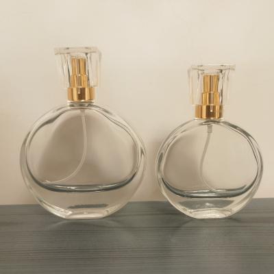 Cina Smooth Surface Oblate Glass Perfume Bottle 30ml 50ml 100ml in vendita