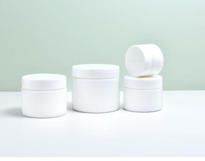 China Smooth Surface Glass Cosmetic Jars for Sealing and Screw Cap for sale