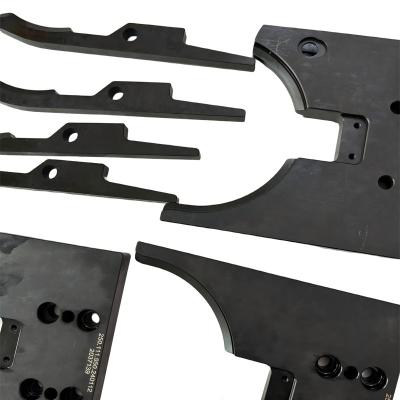 중국 맞춤형 도면 기반 내구성이 뛰어난 4140 강철 부품을 위한 QPQ 표면 처리 고정밀 CNC 가공 서비스 판매용