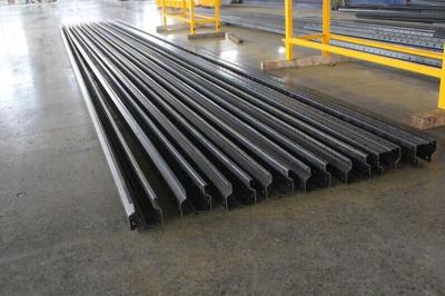 China Fully Automatic Top Quality Shelves Racking Roll Forming Machine for sale
