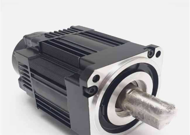 Yaskawa Brand New 220V Servo Motor SGM7A Series In Original Box 0