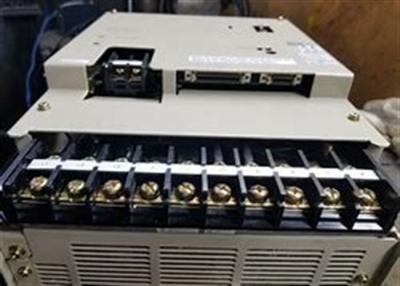Китай Yaskawa SGDB Серия 32A 3-фазный SGDB-60VD Новый сервоусилитель переменного тока продается