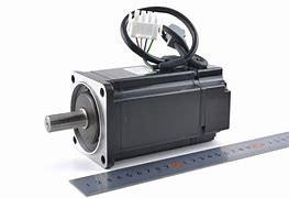 Китай 0.75кВ промышленных сервомоторов SGMPH-08A1A21 Новый оригинальный продается