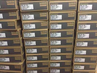 중국 미츠비시 드라이브 MR-J2S-100A-EG011 새로운 산업 자동 귀환 제어 장치 드라이브 판매용