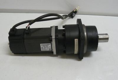 中国 三菱HC-MFS/KFS13BD HC-MFS/KFS13G1 （1/5） HC-MFS/KFS13B FX2N-32MR-001 販売のため