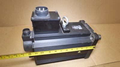 中国 ブレーキとのOMRON ACサーボ モーターR88M-G1K020T-B-Z 1000W R88Mシリーズの最高の回転速度 販売のため