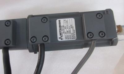 Cina IL SERVOMOTORE HA-FF13 di CA di Mitsubishi 100W ha introdotto 3AC 89V 1.1A nuovo in azione in vendita