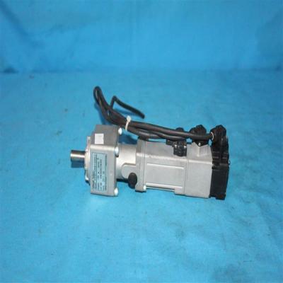 Chine Le décélérateur de R88G-HPG32A052K0B pour les servomoteurs cylindrique de 2kW OMRON répercutent d'ici 3 minutes le rapport 1/5 de décélération à vendre