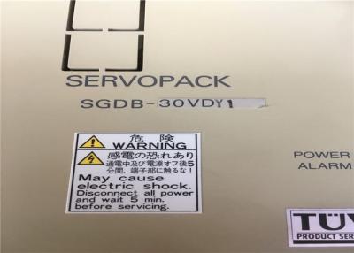 Chine Le C.A. électrique de Yaskawa SERVOPACK a entré 3 lecteurs servo industriels SGDB-30VDY1 de la phase 200-230V à vendre