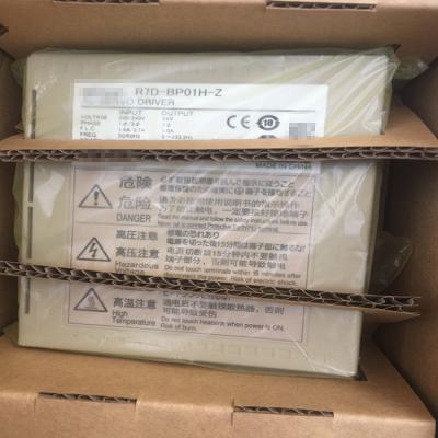 China CA Servodriver, entradas del tren de pulso, sola-Tres fase de R7D-BP01H 200 VAC, 100W OMRON en venta