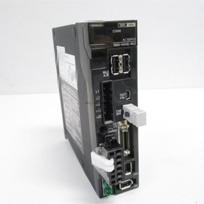 China CA Servodriver, entradas análogas/entradas del tren de pulso, monofásico de OMRON R88D-KTA5L 100 VAC, 50W en venta