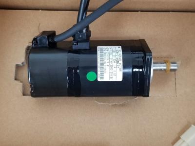 Nouveau MOTEUR SERVO 0.87A 200V 100W d'Industria YASKAWA SGM-01VGNK72 fabriqué au Japon