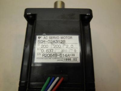 China Nuevo motor servo industrial SERVO del MOTOR 200V 3000/min SGM-02A312B de la CA de Yaskawa en venta