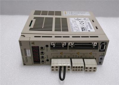 中国 Yaskawaは50ワット0.64AモーターSERVOPACK産業サーボ ドライブ入力1Phase SGDM-A5ADAを出力しました 販売のため