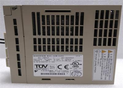 中国 Yaskawaは50ワット0.64AモーターSERVOPACK産業サーボ ドライブ入力1Phase SGDM-A5ADAを出力しました 販売のため