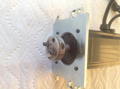 China MOTOR SERVO 400W 200V 2.6A 2.6AMP 3000RPM SGM-04VGNK52 de la CA de Yaskawa del motor servo de la CA 1pc en venta