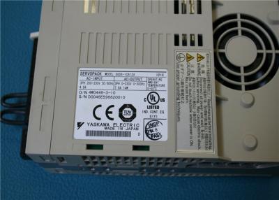 China Van de de Versterkerinput 4.9A van de Yaskawasgds Reeks Servo de FASE0-230v 7.6A 1kW OUTPUT sgds-10A12A 3 IN DOOS Te koop