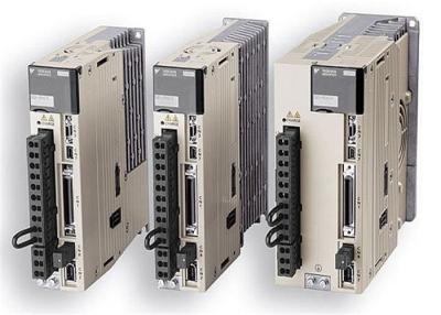 Chine Nouveau moteur servo 3-Ph 200V 400W 2,7 A 1,27 nanomètre 3000 t/mn à C.A. de Yaskawa SGMJV-04A3M61 à vendre