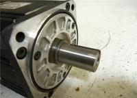 중국 상자에서 새로운 YASKAWA SGMGH 시리즈 17 조금 SGMSH-20ACA61 3000 RPMSERVO 모터 판매용