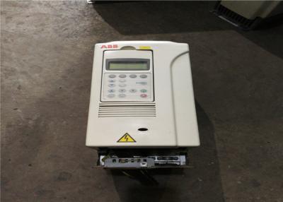 China ABB-Leveringsmodule voor Omschakelaarsacs800 Reeks ACS800-01-0004-3+P901 driefasen, U2IN = 208 tot 240 V, ± 10% Te koop