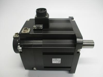 MOTOR SERVO de Mitsubishi HF303BS-A48 12,7 amperios 3 kilovatios 2000 RPM 184 V de la FASE 3