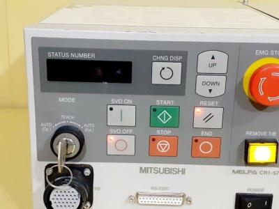 China CR1-571-S11 het industriële Robotcontrolemechanisme, 0.7KVA, 50~60 Herz, maximum 230V/AC, het gewicht heeft 8kg, nieuw van Mitsubishi. Te koop