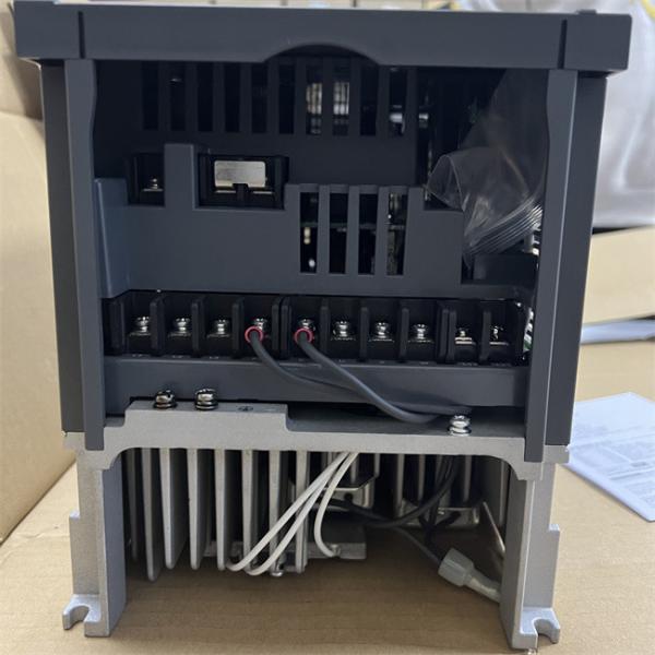 400V 7KW AC Servo Amplifier Mitsubishi MR-J4-700B4 PLC Three Phase