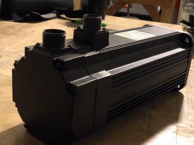 Cina Yaskawa Nuovo motore servomotore CA USAFED-13-FJ11 Original Box in vendita