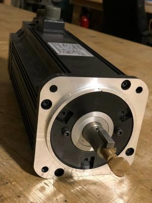 Cina Yaskawa Nuovo motore servomotore CA USAFED-13-FJ11 Original Box in vendita