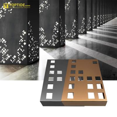 Cina Perforato morden le coperture di colonna di alluminio anticorrosive del rivestimento per costruzione commerciale in vendita