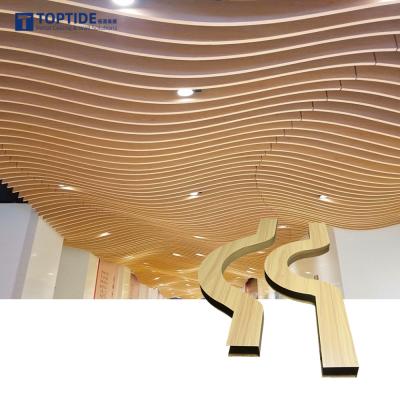Cina Soffitto di alluminio lineare artistico del deflettore di Wave dei materiali della decorazione del metallo per l'ufficio in vendita
