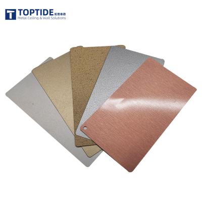 Cina Pannello di rivestimento in alluminio rivestito in PVDF con finitura superficiale liscia in vendita