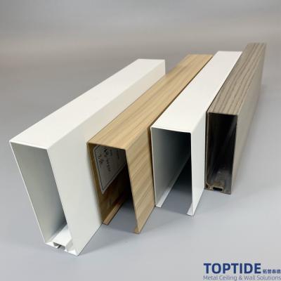 Cina RAL9016 che appendono U modellano la metropolitana quadrata del soffitto falso lineare di 100mm in vendita