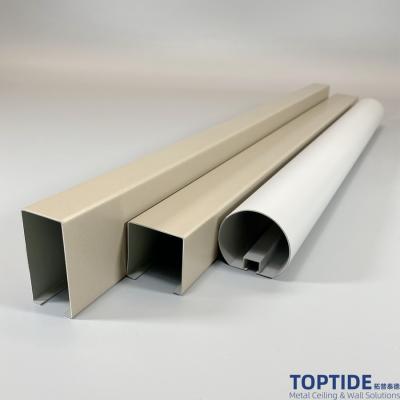 Cina Pannelli lineari architettonici interni curvi della plancia del sistema del soffitto del deflettore su misura alluminio in vendita