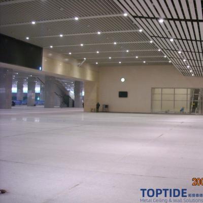 China A pressão direita da cor da borda 1.2mm RAL no teto telha decorativo à venda