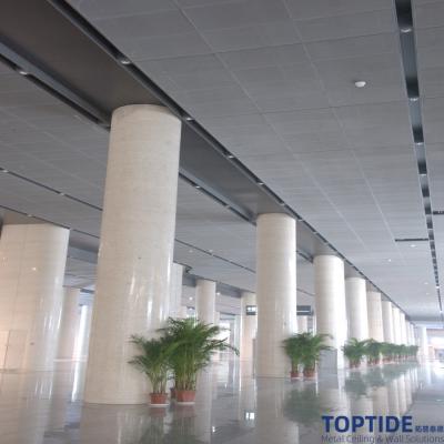 Cina Materiali sospesi architettonici dei metalli per le costruzioni dei 24 x 48 prodotti acustici ben ventilato del soffitto in vendita