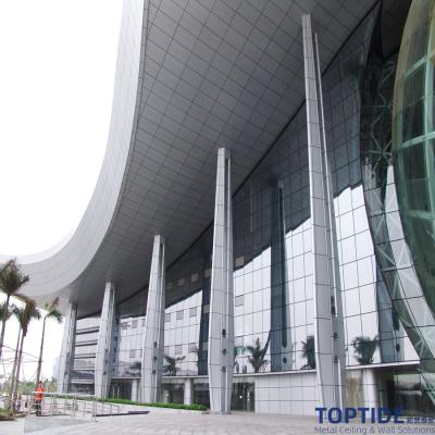 Cina pannello decorativo di alluminio curvo doppio antivento di 2mm per Eaves all'aperto in vendita