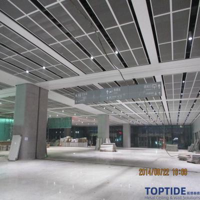 Cina Il soffitto commerciale di goccia del nastro metallico piastrella il gancio di alluminio di costruzione 2 x 4 su Diamond Mesh Ceiling Board in vendita