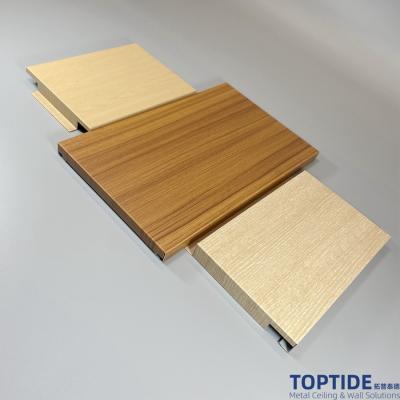 China Decoratief Aluminium/Staal Houten Plafondcomité Akoestisch Opgeschort Metaal Vals Plafond voor Luchthaven Te koop