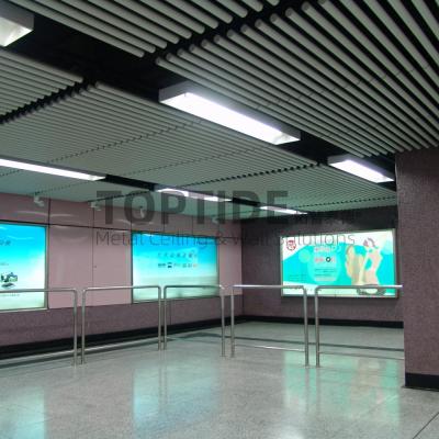 Cina Mattonelle perforate lineari acustiche di alluminio del soffitto dei fori casuali in vendita