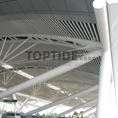 China Het bouw Decoratieve van het de Plankenaluminium van het Metaalplafond Lineaire Valse Plafond Te koop